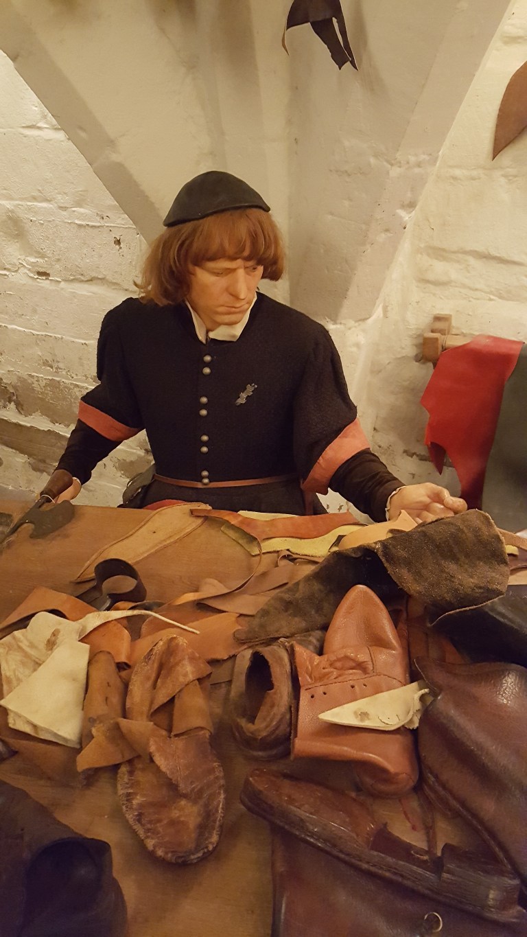 War of the Roses Banquet at Warwick Castle – The Travel Locker